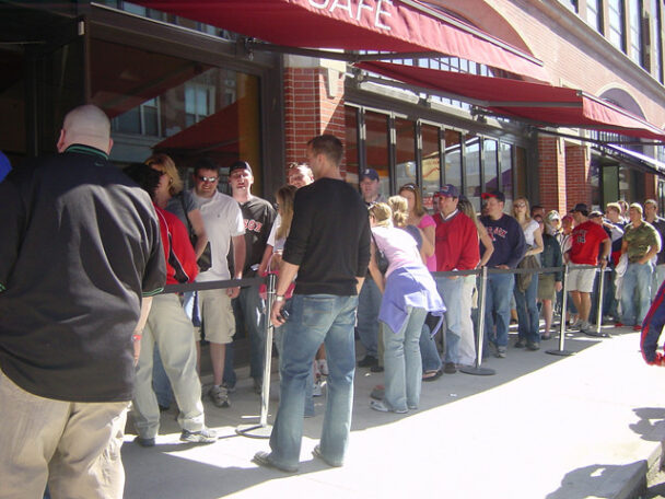 15 Red Flags You're Eating At A Bad Restaurant