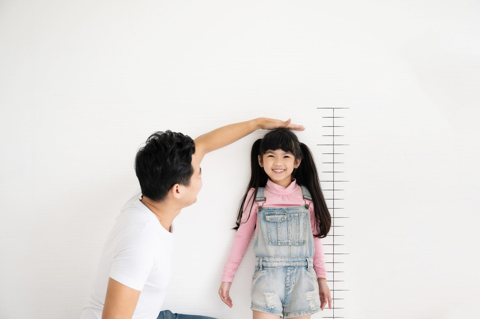 15 Inherited Traits from Mom or Dad
