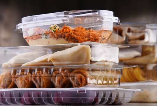 15 Brilliant Reuses of Plastic Takeout Containers