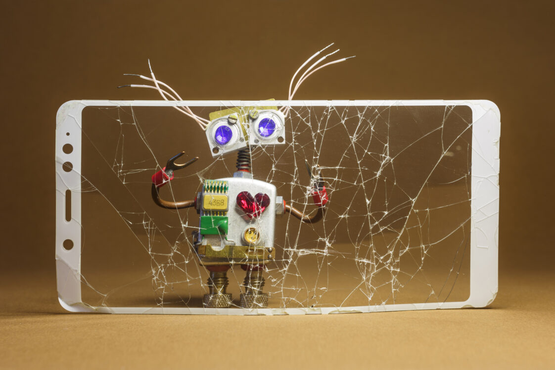 15 Ways To Repurpose Old Android Phone