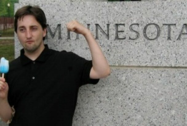 30 Celebrities Who Work Regular Jobs