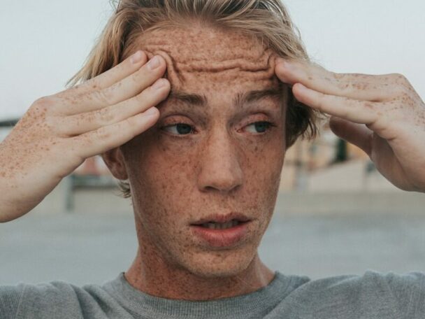 15 Signs Your Friend Might Be Jealous of You