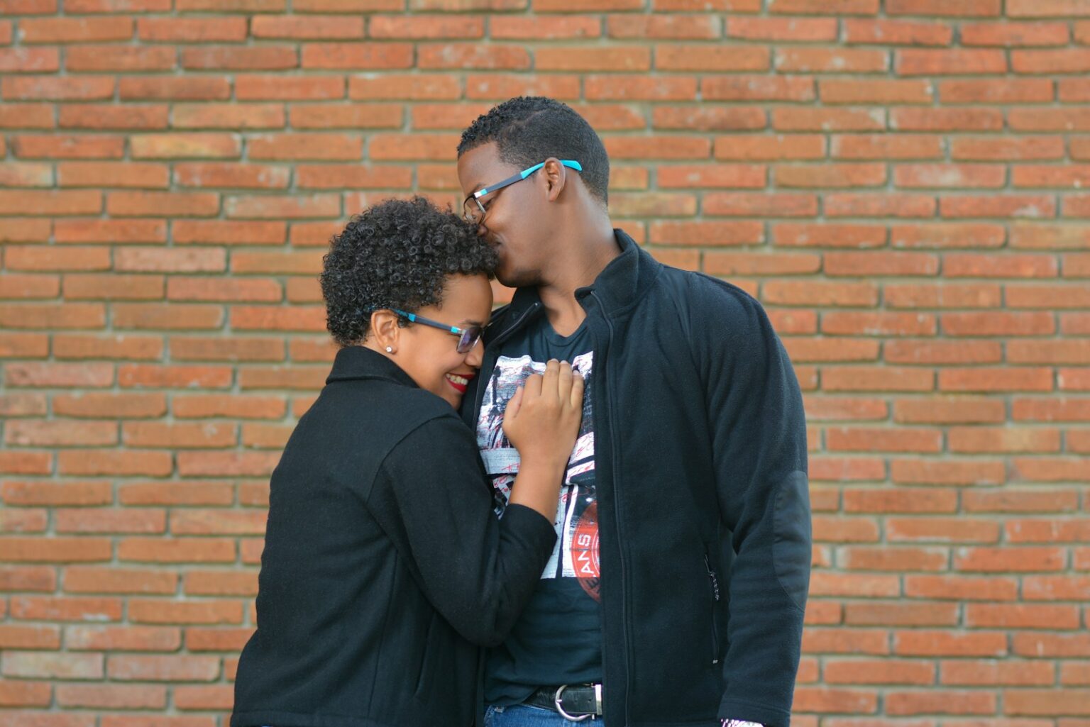 15 Signs Your Male Friend Has Feelings For You