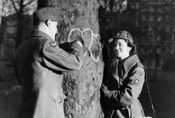 20 Things 1940s Women Had To Do That Wouldn’t Fly Today