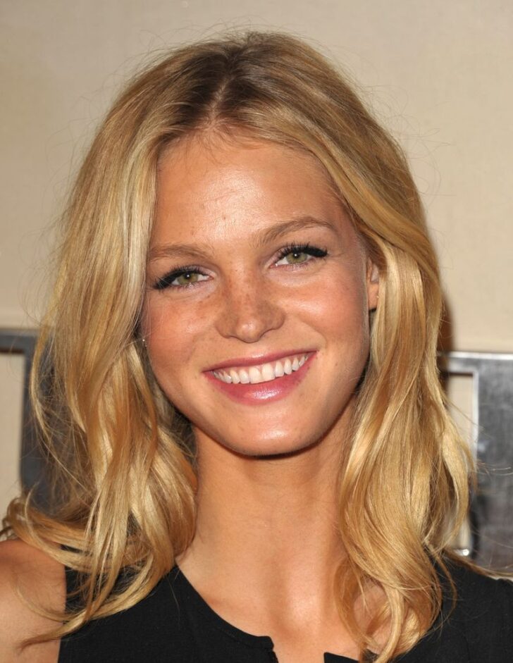 16 Celebrities Who Proudly Show Off Their Natural Freckles On Camera