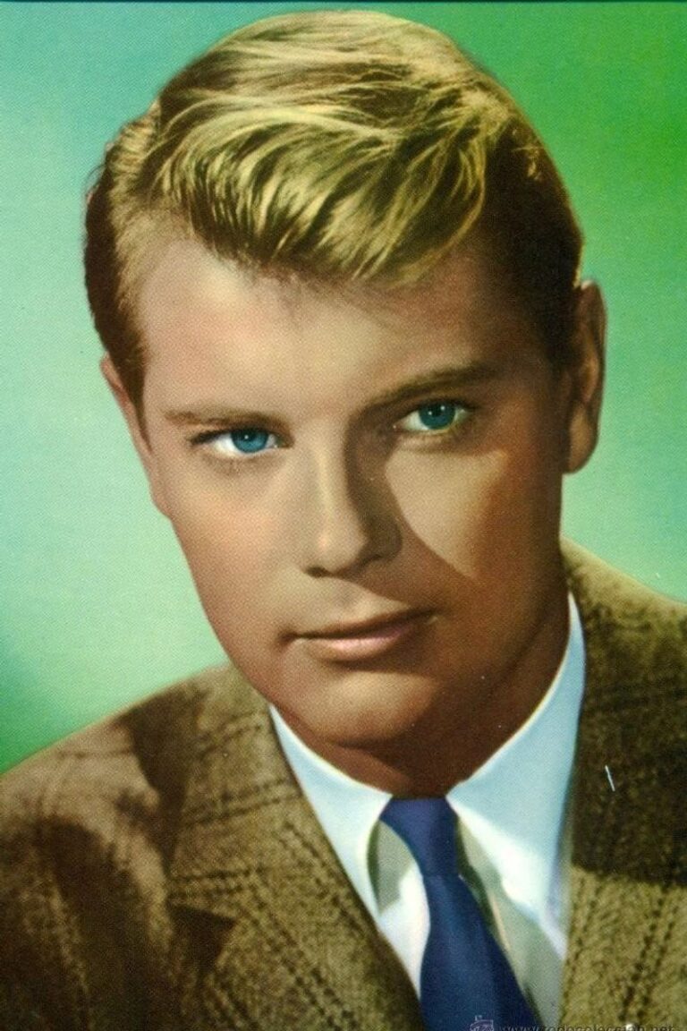 15 Legendary '60s Stars Who Defined the Magic of Classic Hollywood