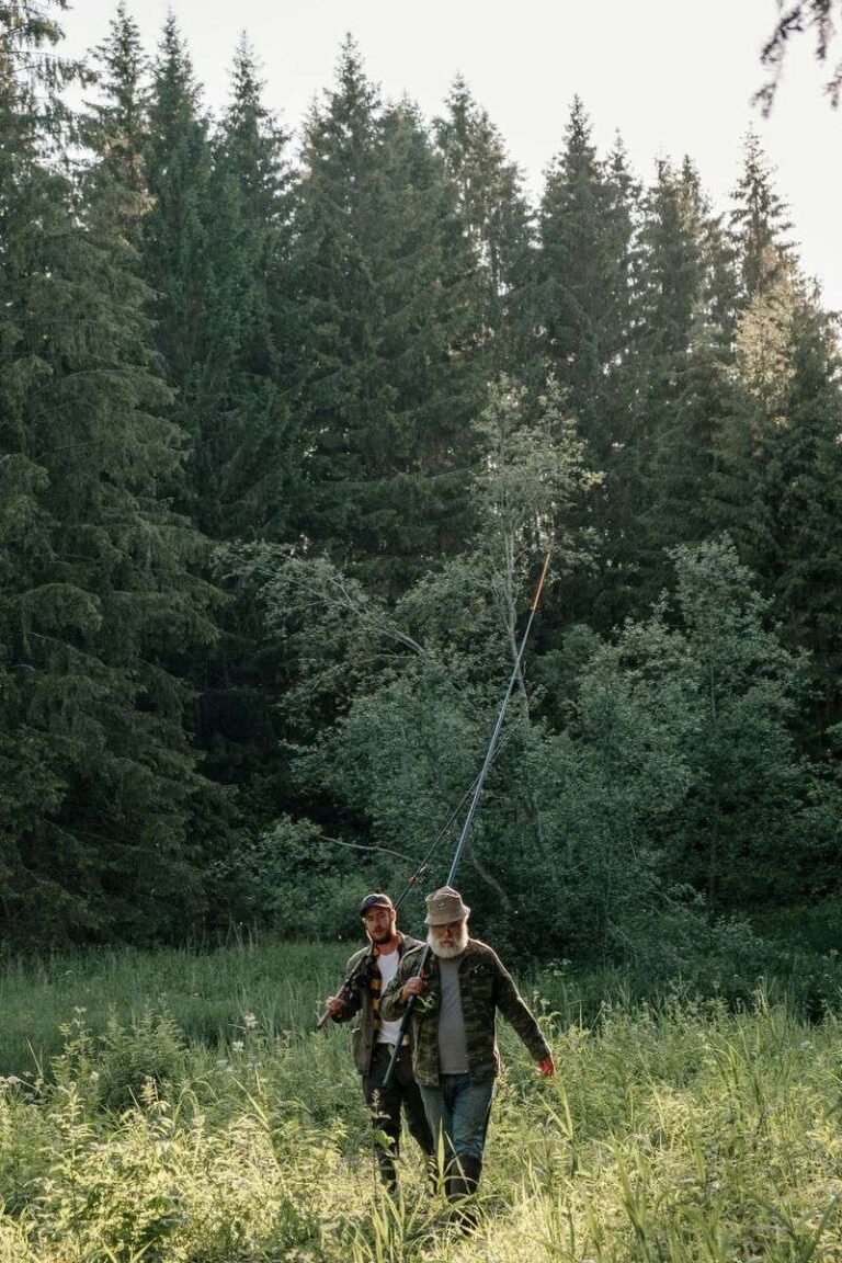 12 Old-Fashioned Marriage Habits From the '60s Therapists Swear By Today