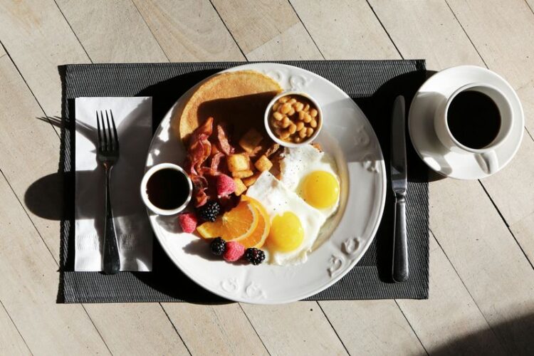 7 Health Problems Linked to Skipping Breakfast