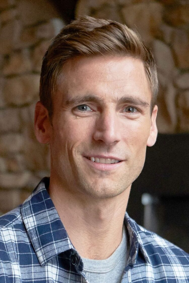 12 Hallmark Actors You Forgot Were Major Stars in the 1990s