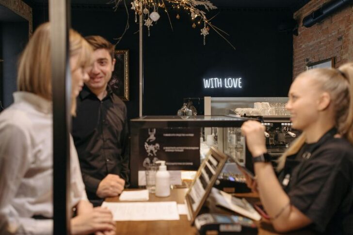 If You Make Small Talk With Cashiers, You Might Have These 8 ...